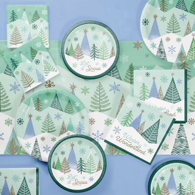 Creative Converting Winter Wonderland Christmas Tableware Set, Serves 8