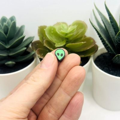 20 Pcs Alien Face Beads | Oriental Trading