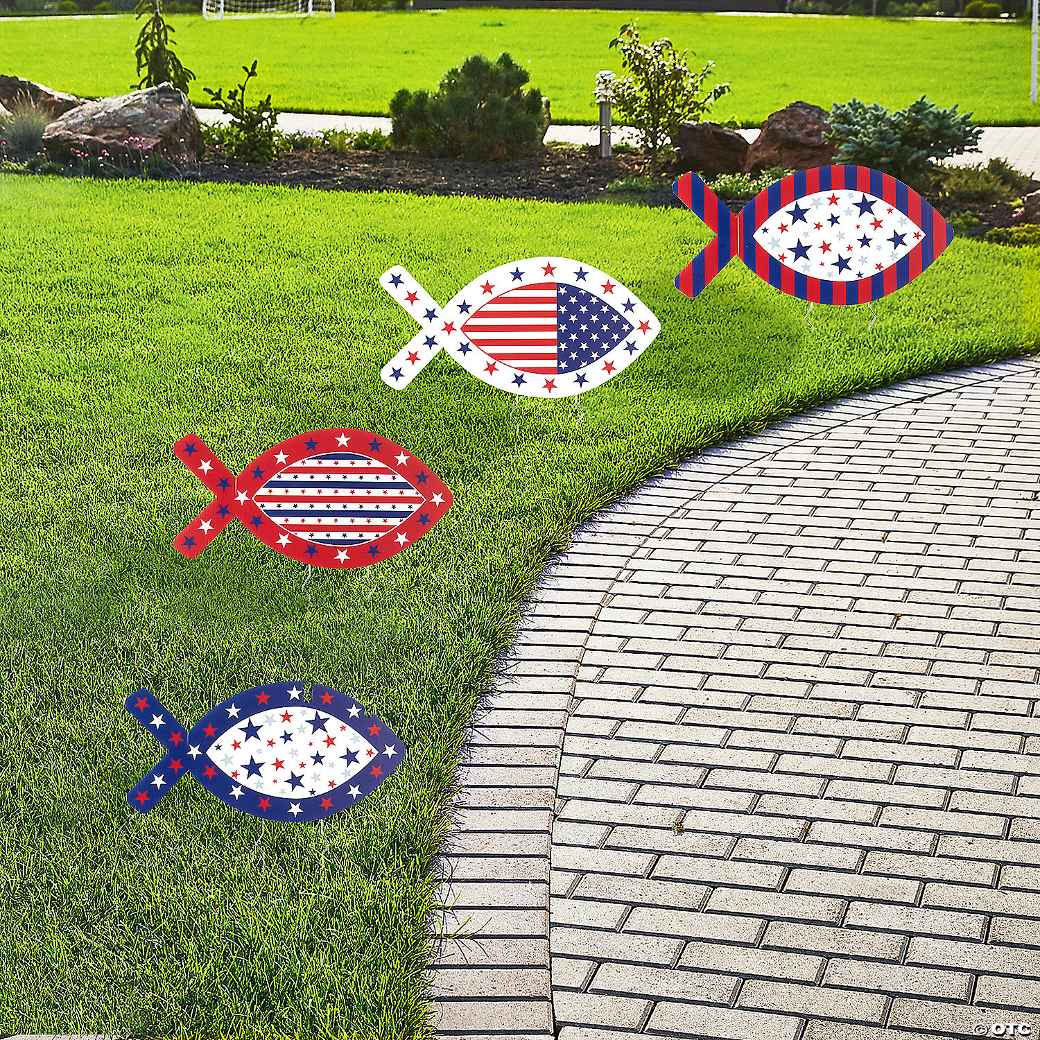 Patriotic Fish Yard Stake Set | Fun Express