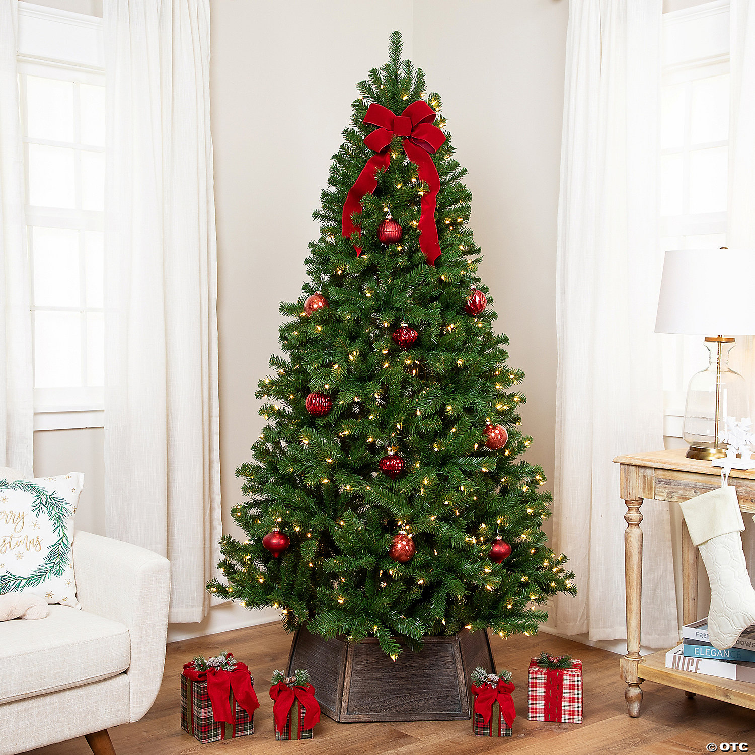 Pre-Lit Full Pendleton Spruce Artificial Christmas Tree - 7' - Clear Lights